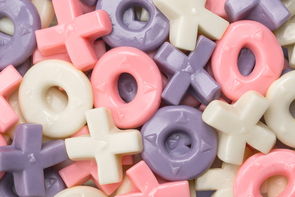 Hugs & Kisses XOXO Gummies — Sugar Bear Candy
